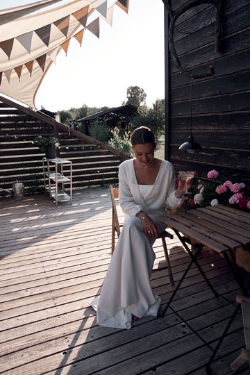 White Wool Longsleeve Jumper with a Bow – Perfect Bridal Accessory ...